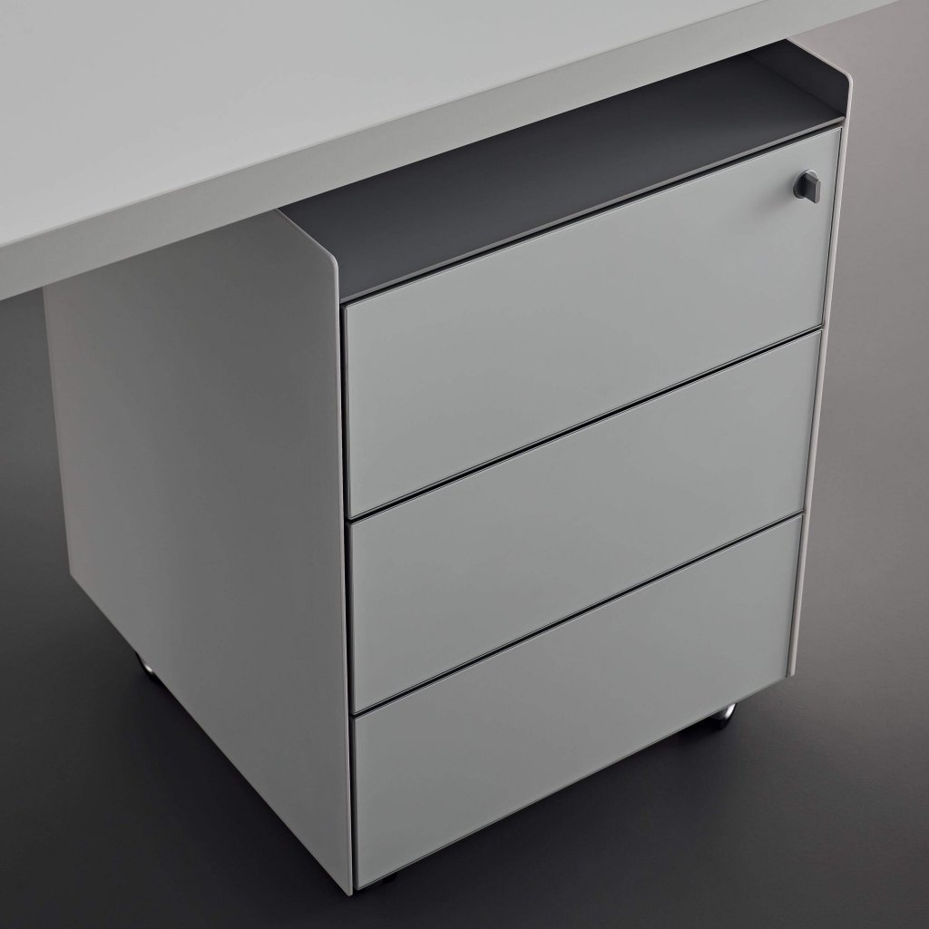 Flat System contemporary office desk | Rimadesio