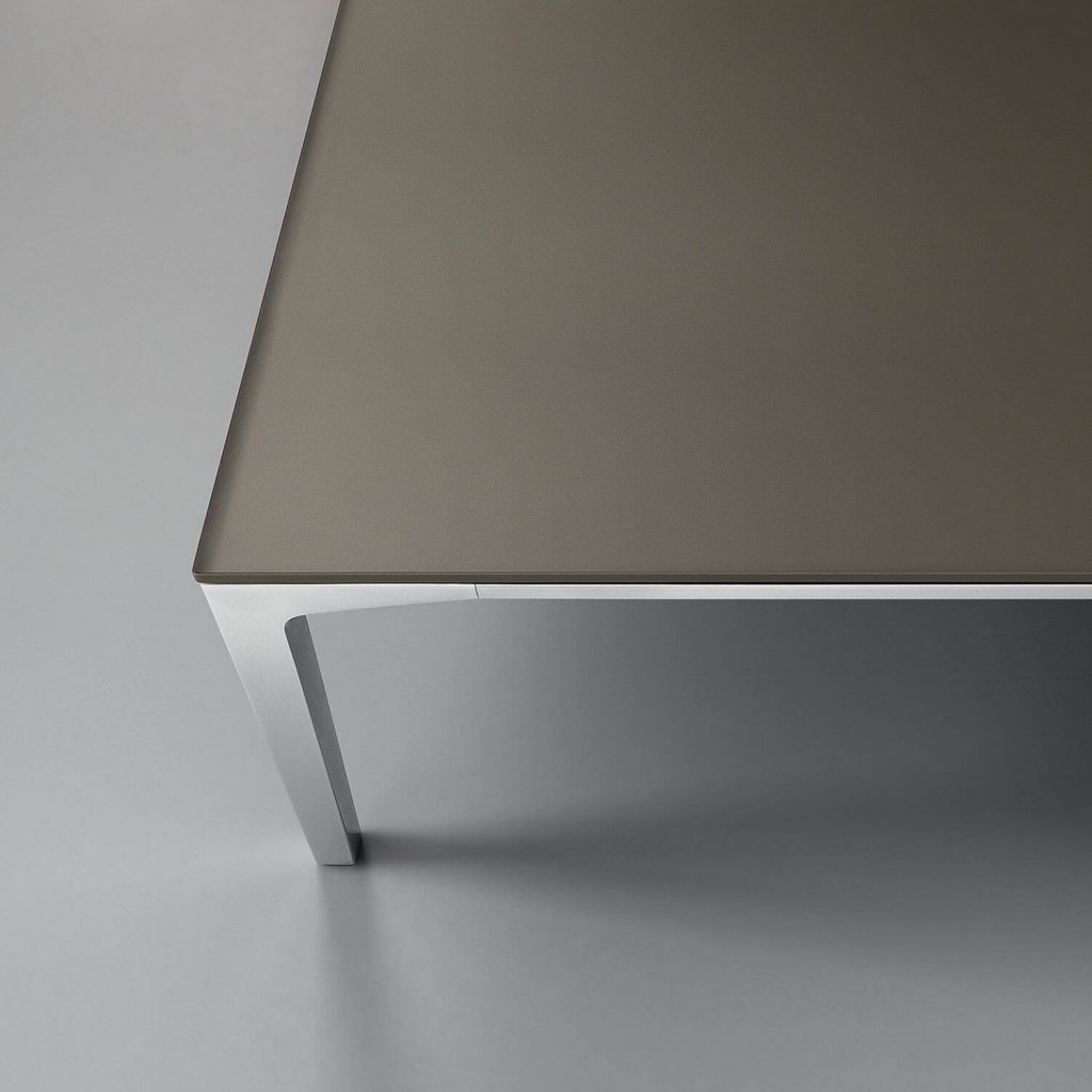 Tray modern coffee tables | Rimadesio