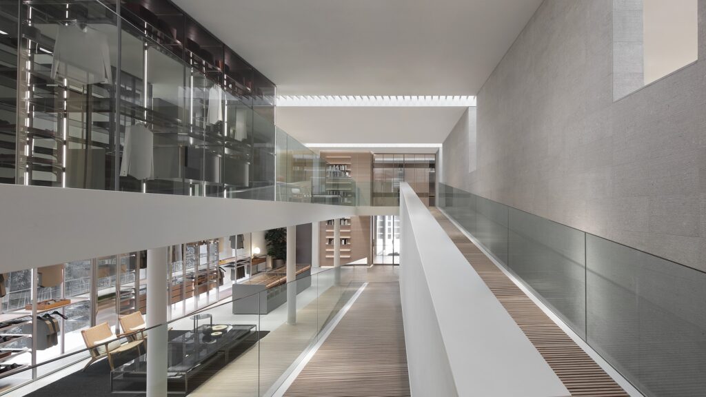 The renovated Giussano showroom - rimadesio